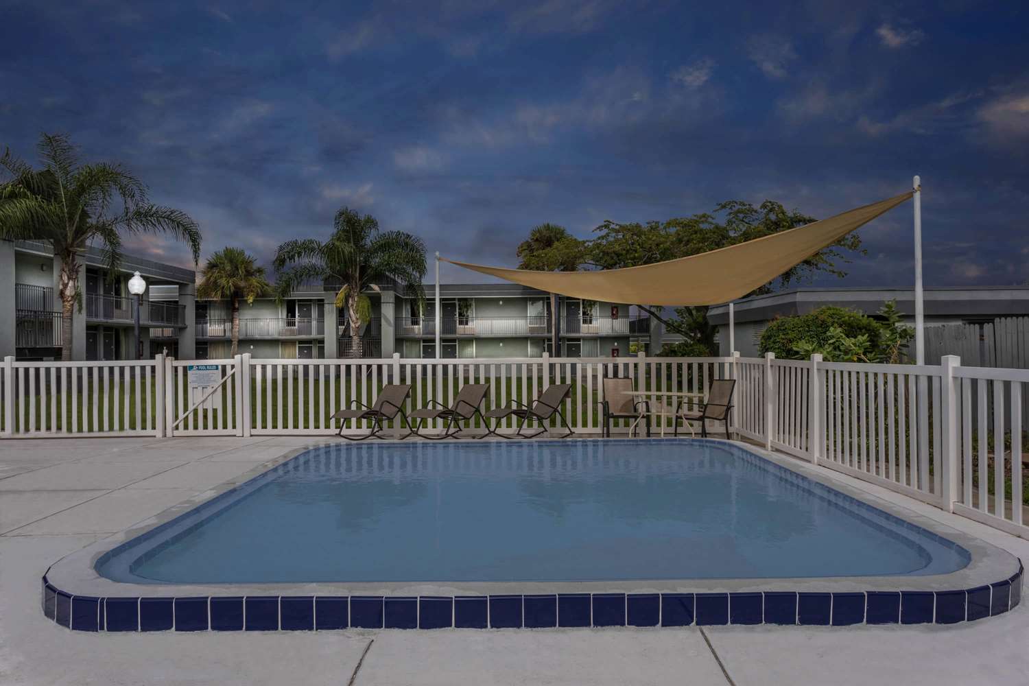 Super 8 Motel Ocala - I-75, Exit 352, FL - See Discounts