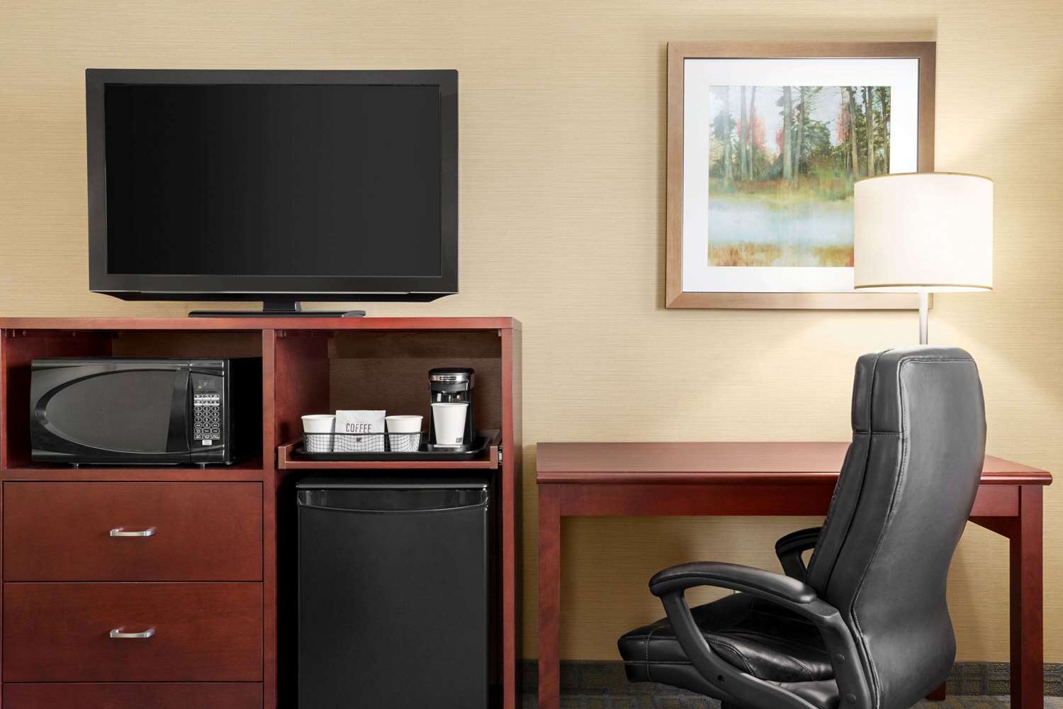 Travelodge Whitby Oshawa, ON - See Discounts