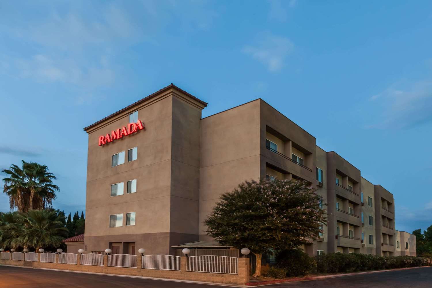 Ramada Limited Hotel Bakersfield, CA - See Discounts