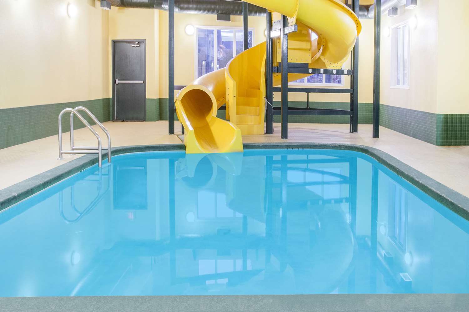 Super 8 Motel Meadow Lake, SK - See Discounts