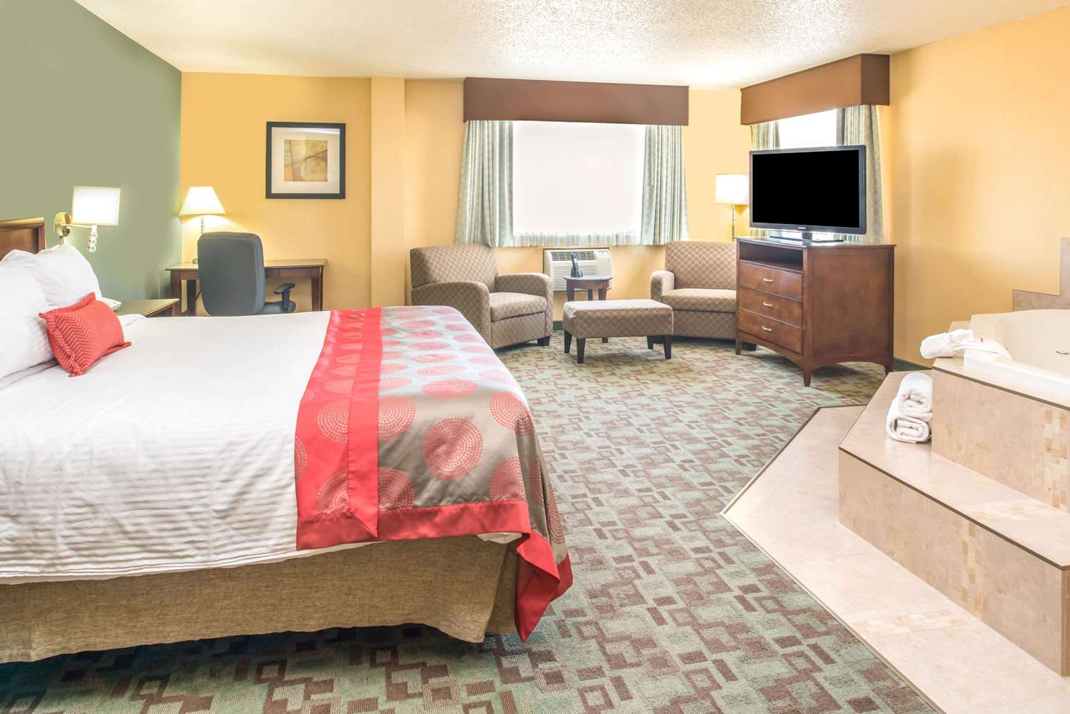 Ramada Hotel & Golf Dome Saskatoon, SK - See Discounts