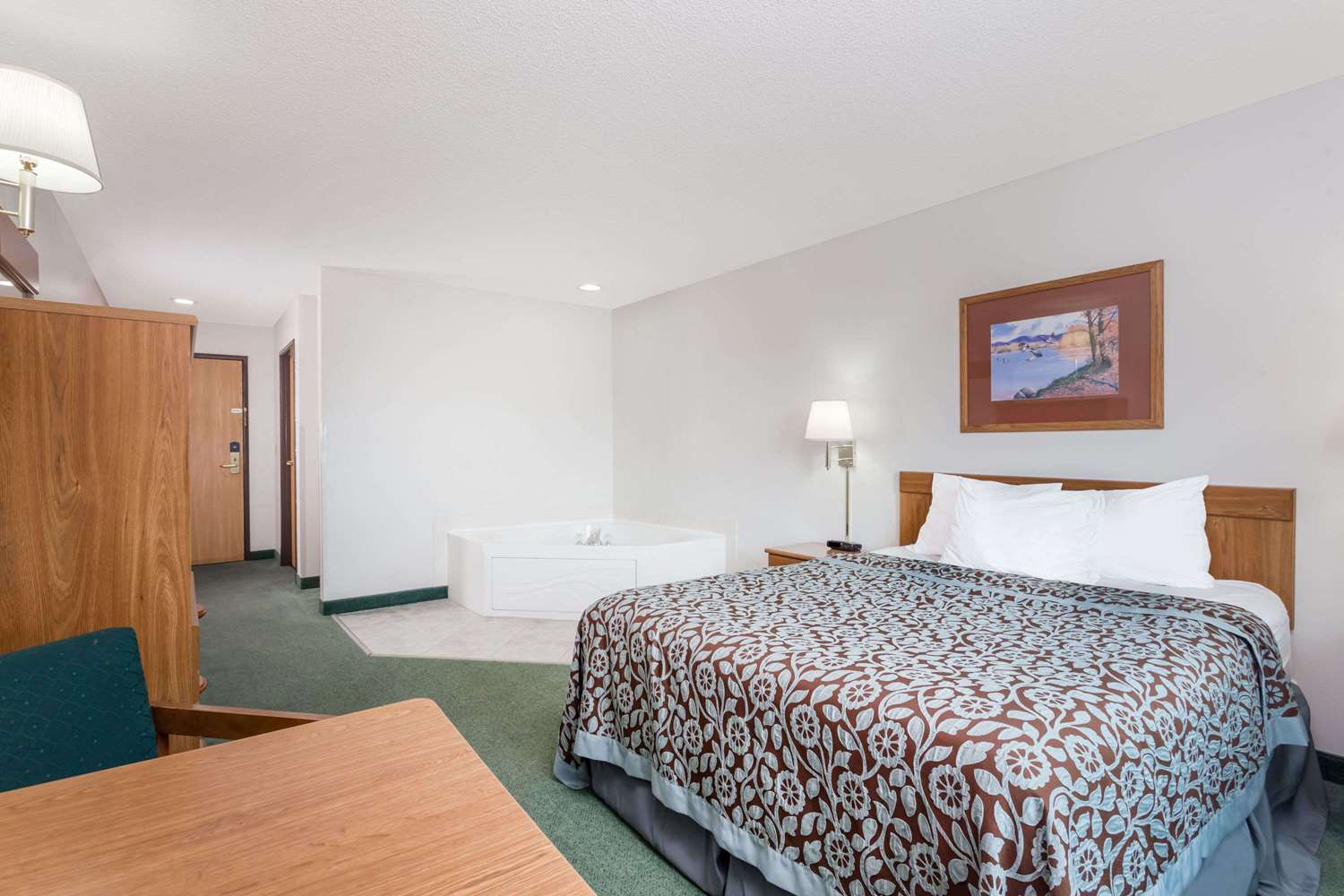 Days Inn Manchester, IA - See Discounts