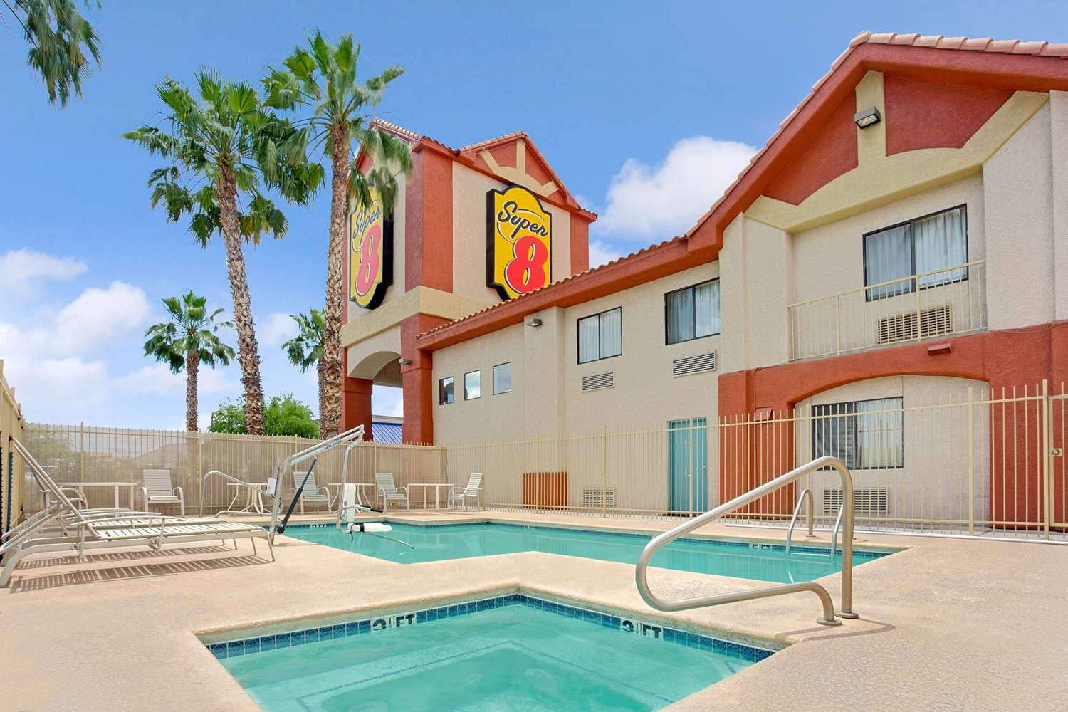Super 8 Hotel Grant Road Tucson - I-10, Exit 256, AZ - See Discounts