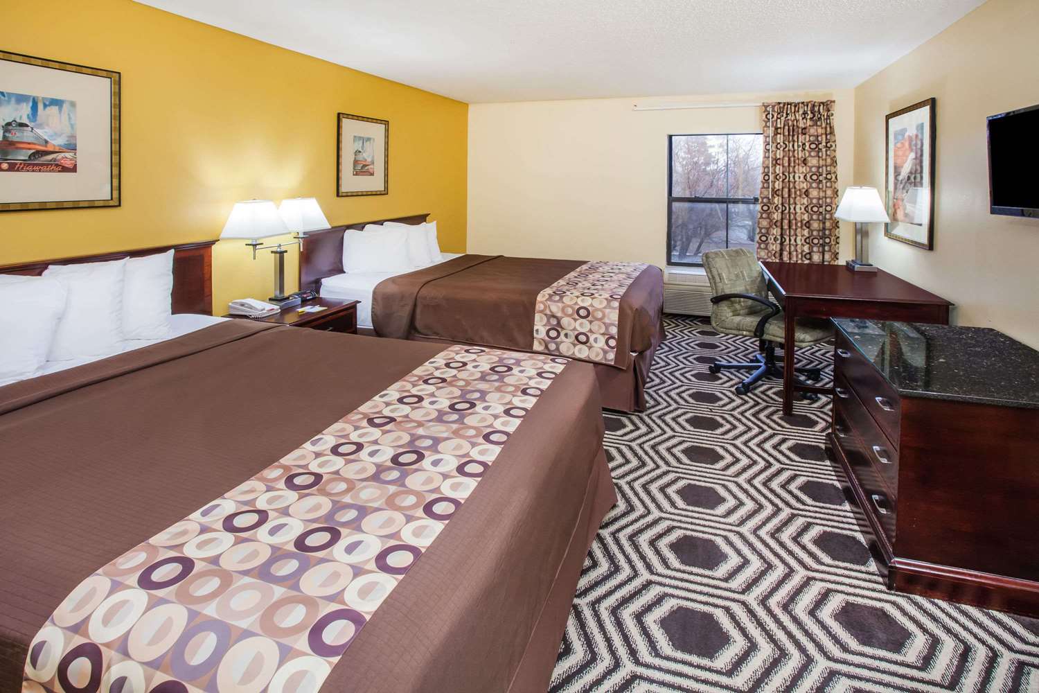 Days Inn & Suites Harvey - I-80, Exit 2, IL - See Discounts