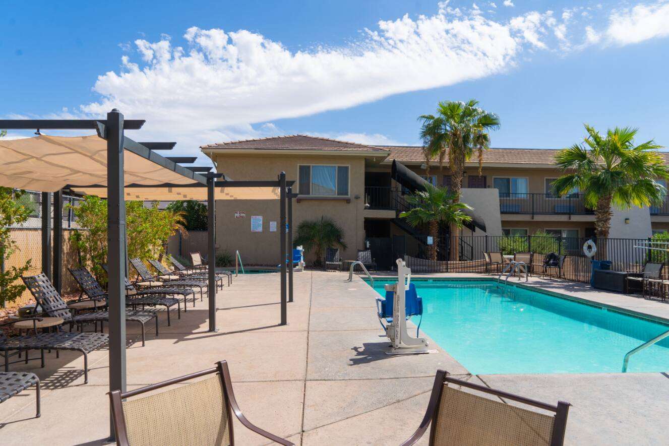 Days Inn Lake Havasu City, AZ - See Discounts