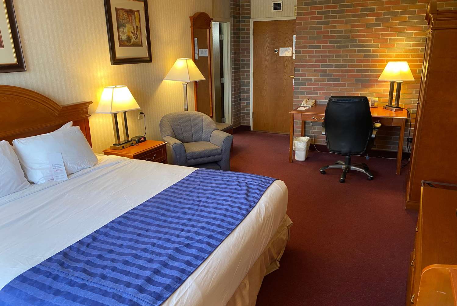 Ramada Inn Lethbridge, AB - See Discounts