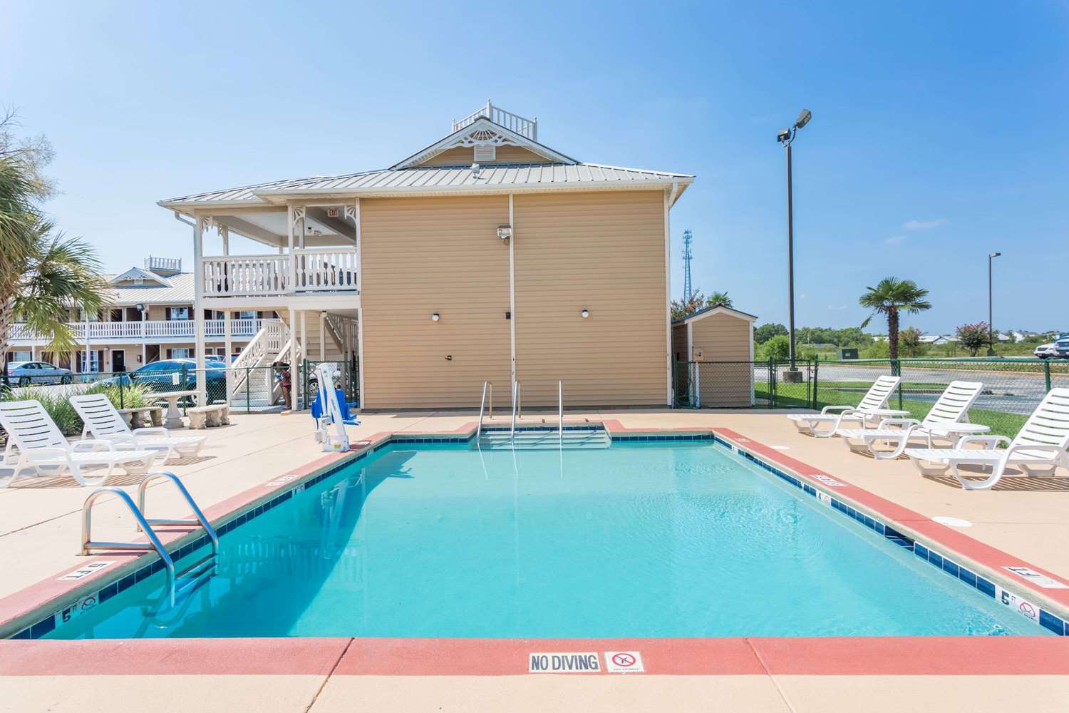 Super 8 Motel Foley, AL - See Discounts