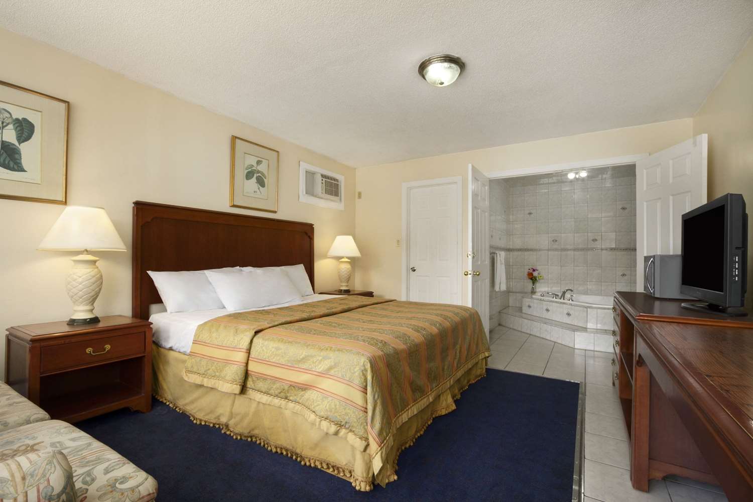 Knights Inn Burlington, ON - See Discounts