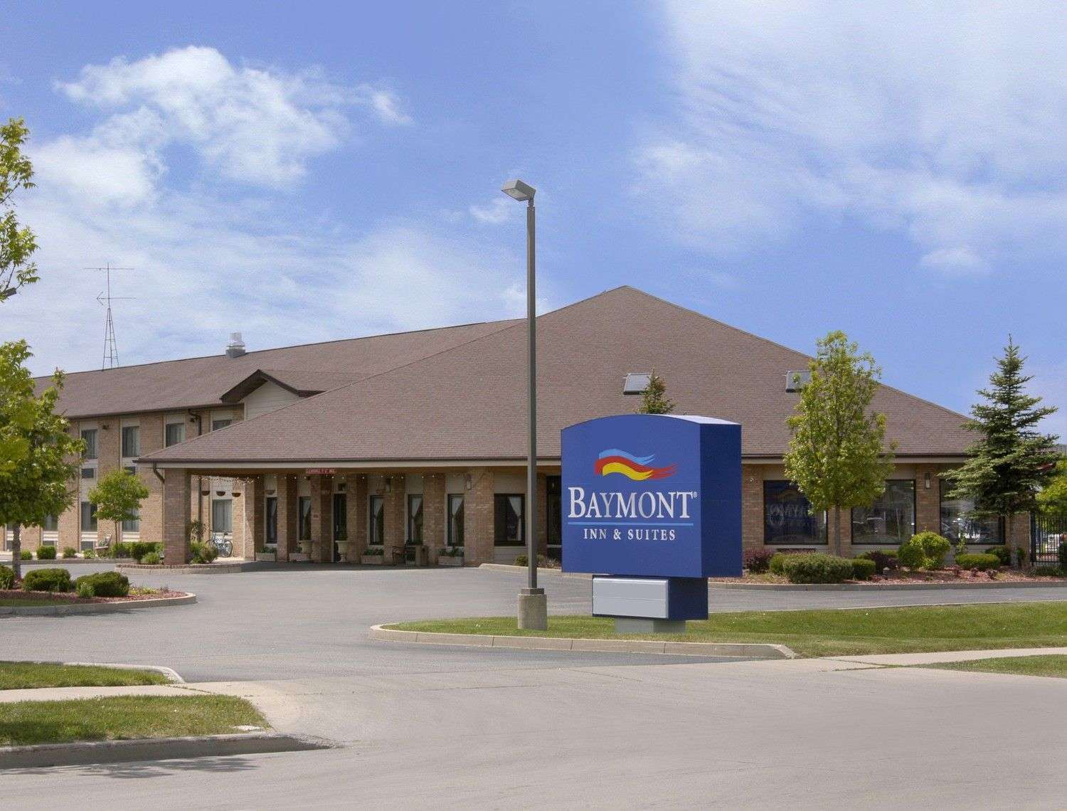 Baymont Inn & Suites Whitewater, WI - See Discounts