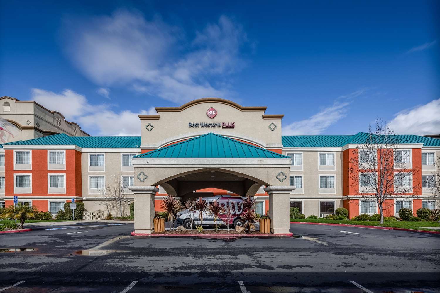 Best Western Plus Airport Inn & Suites Oakland, CA - See Discounts