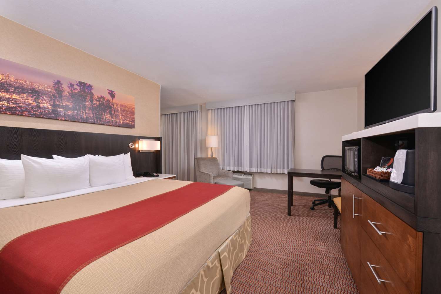 Best Western Royal Palace Inn & Suites Los Angeles, CA - See Discounts
