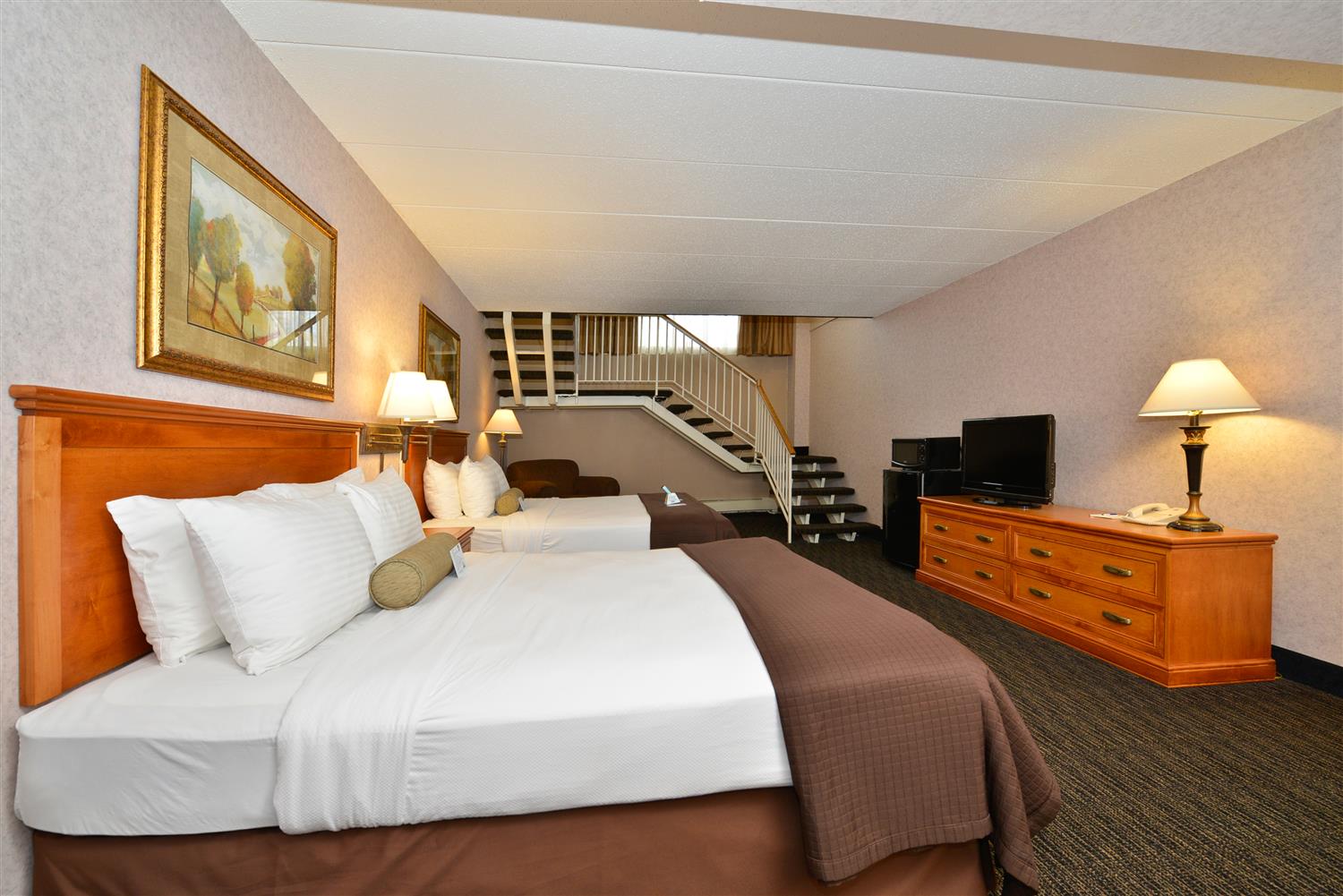 Best Western Plus Kelly Inn St Cloud, MN - See Discounts