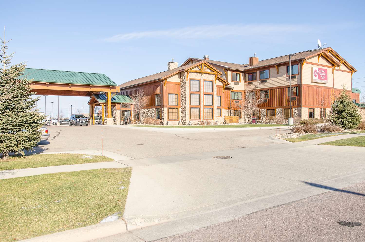 Best Western Plus Kelly Inn & Suites Fargo, ND - See Discounts