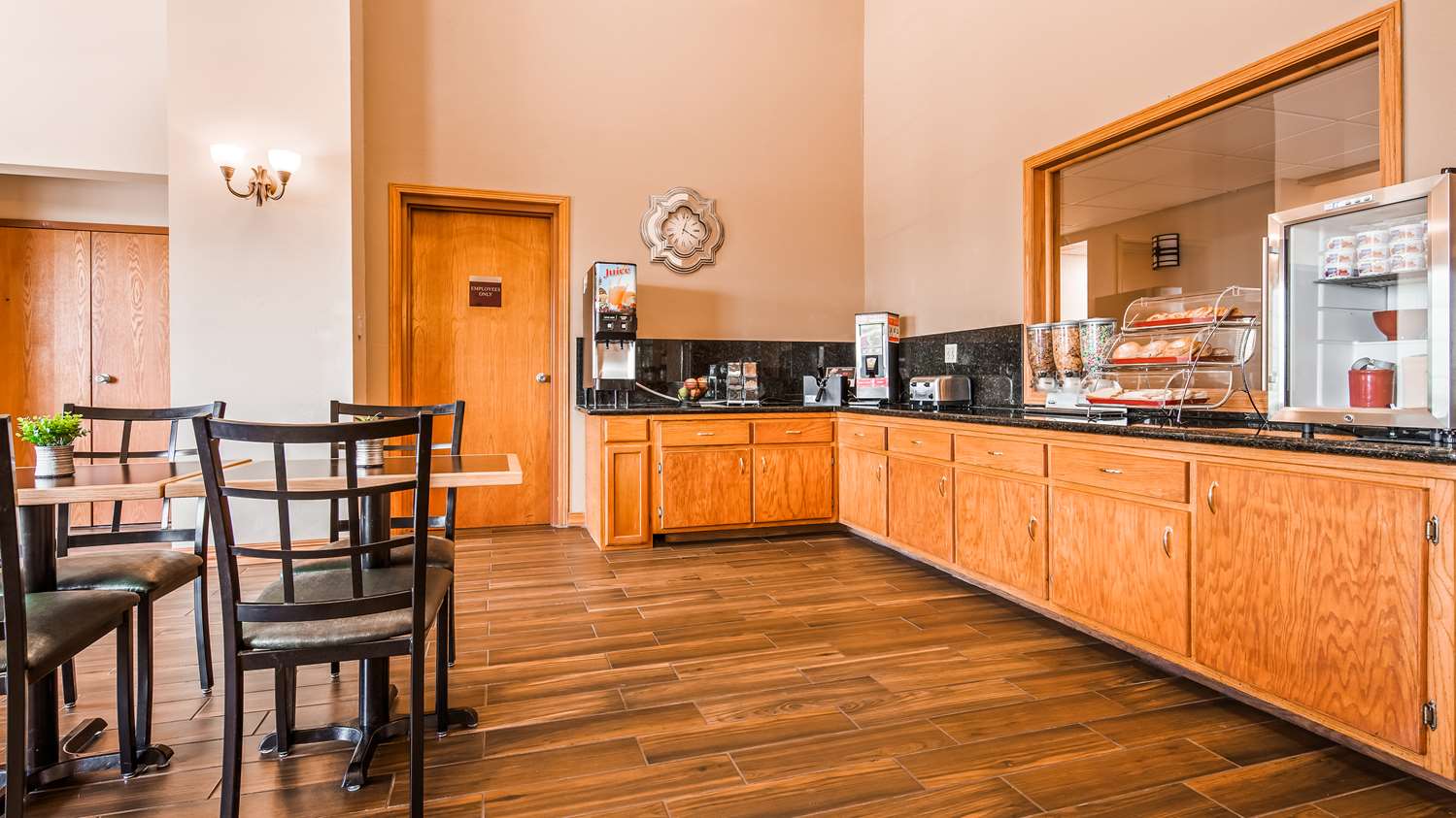 Best Western Locust Grove Inn & Suites, OK - See Discounts