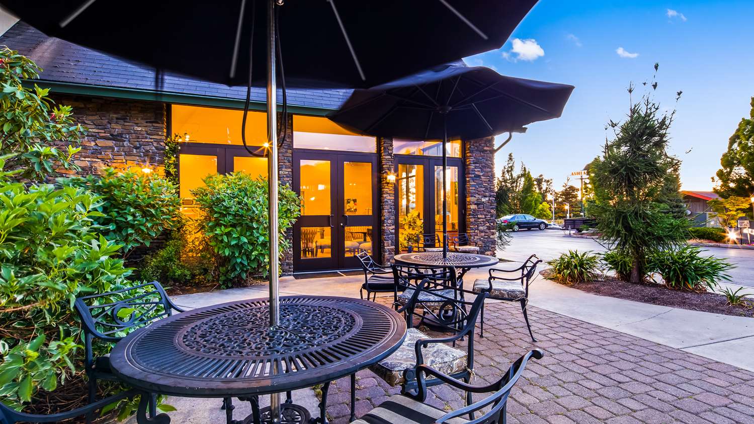 Best Western Windsor Inn Ashland, OR - See Discounts