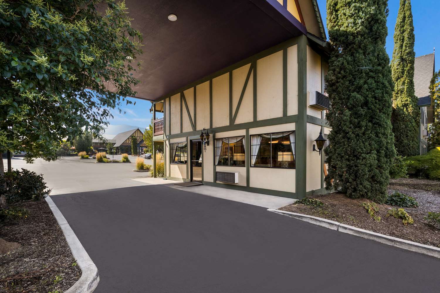 Best Western Windsor Inn Ashland - I-5, Exit 14, OR - See Discounts
