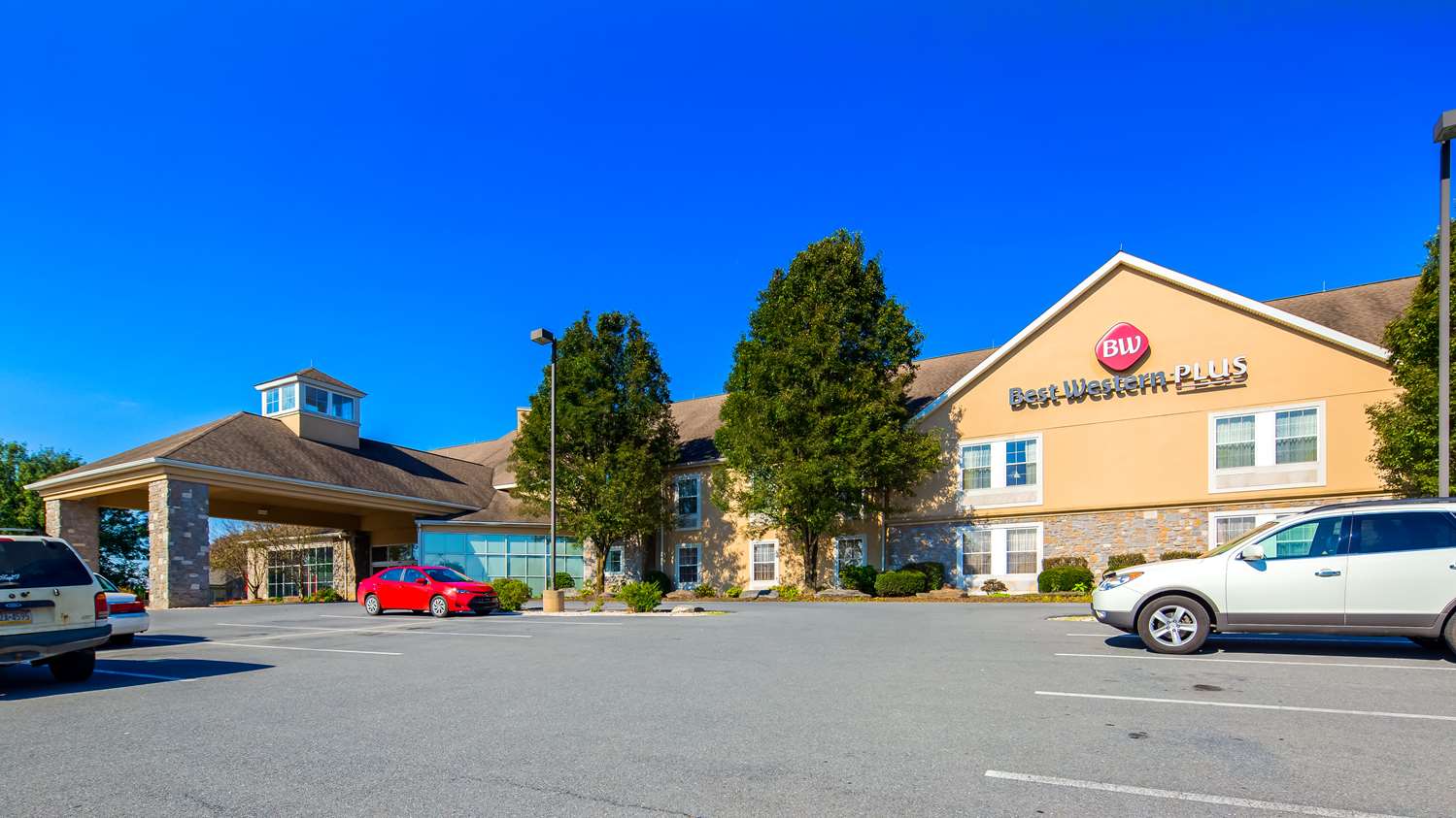 Best Western Plus Revere Inn & Suites Paradise, PA - See Discounts
