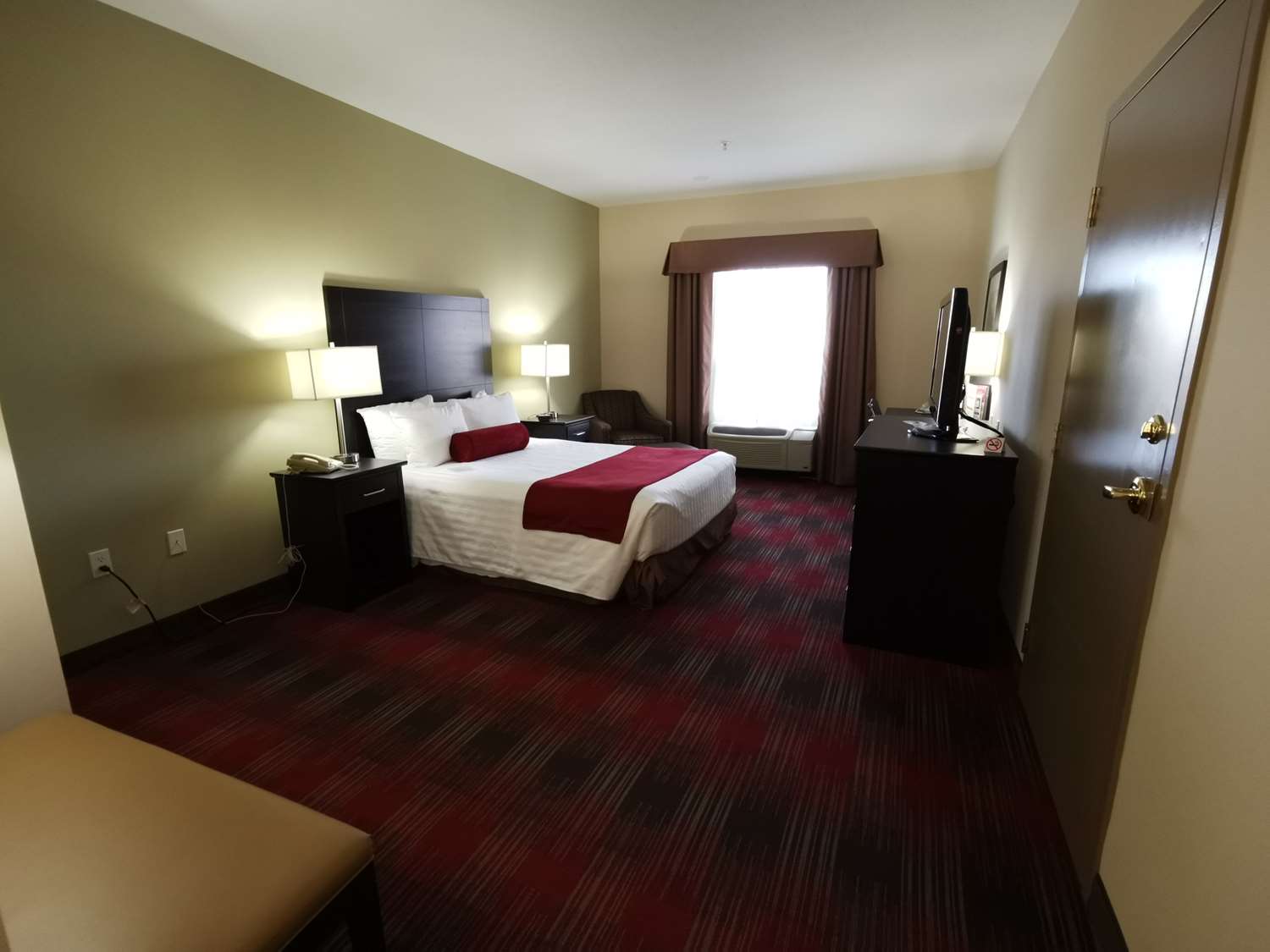 Best Western Plus Red Deer Inn & Suites, AB - See Discounts