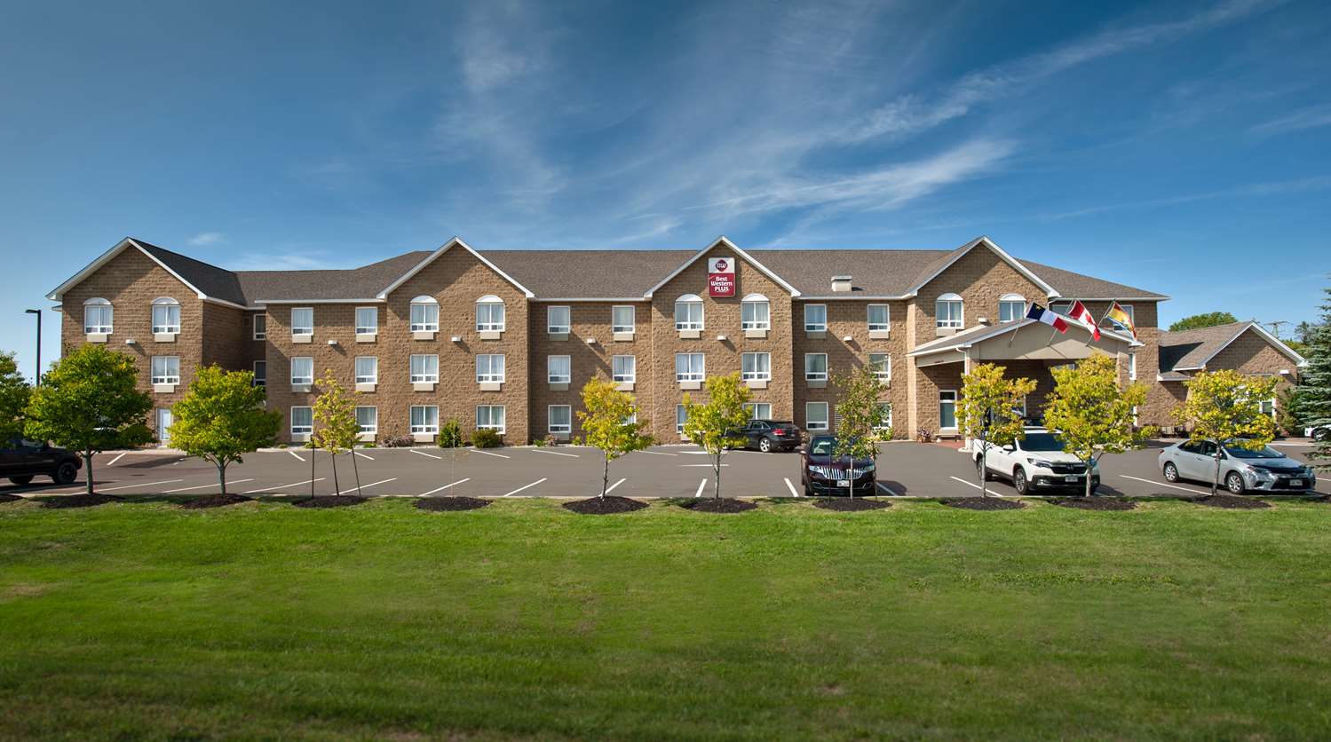 Best Western Plus Moncton Hotel, NB - See Discounts