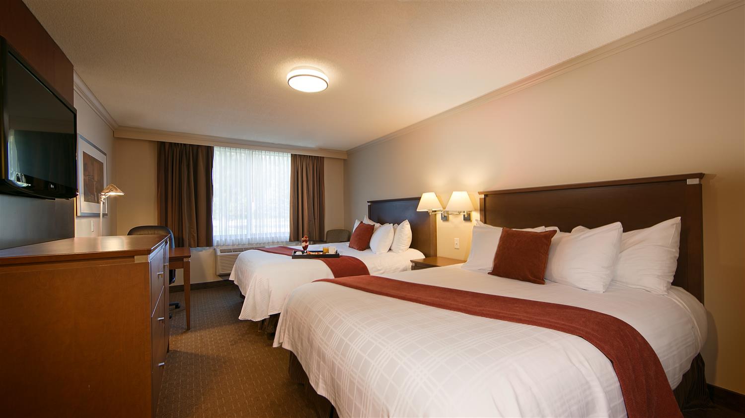Best Western Plus Guildwood Inn Sarnia, ON - See Discounts