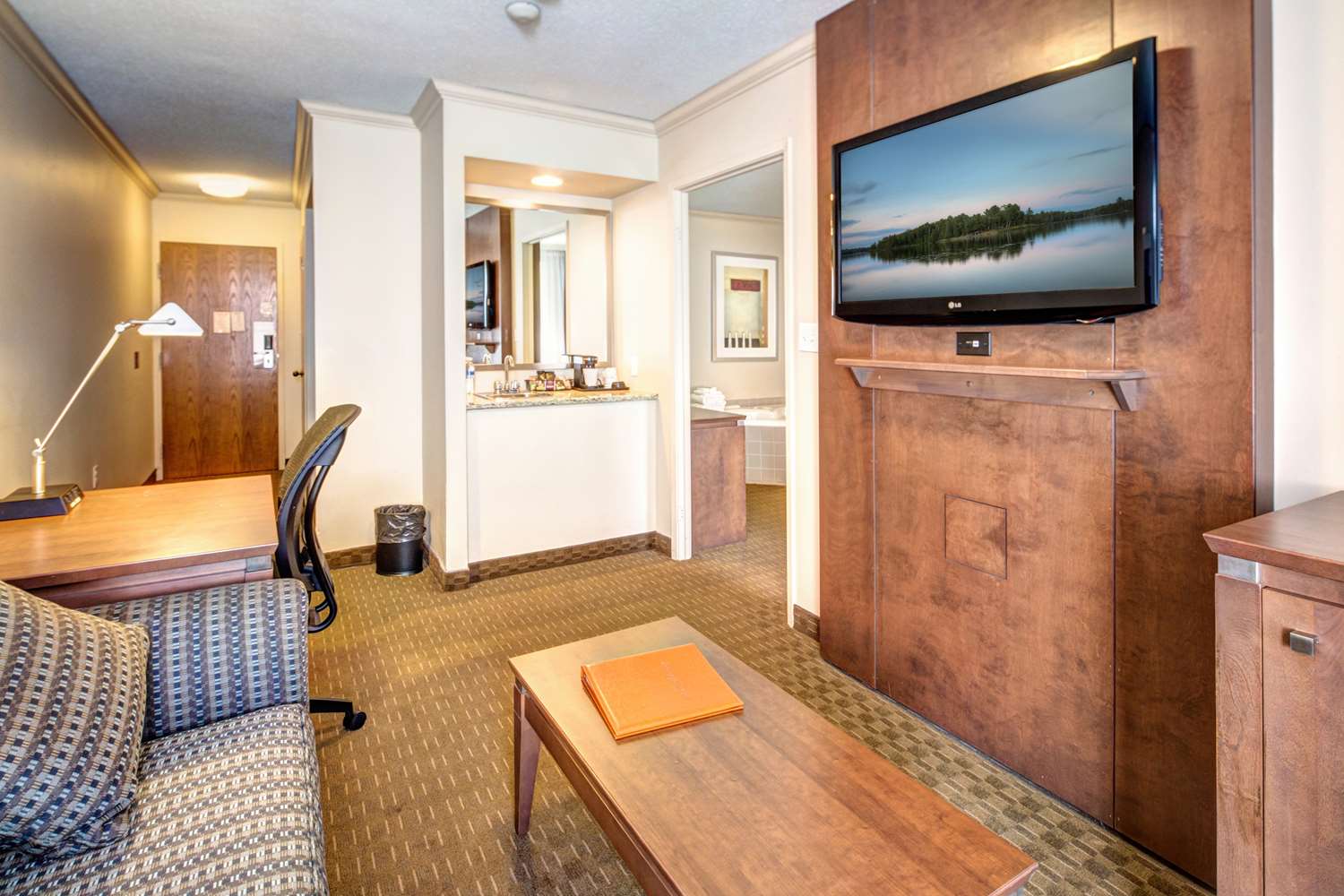 Best Western Plus Guildwood Inn Sarnia, ON - See Discounts