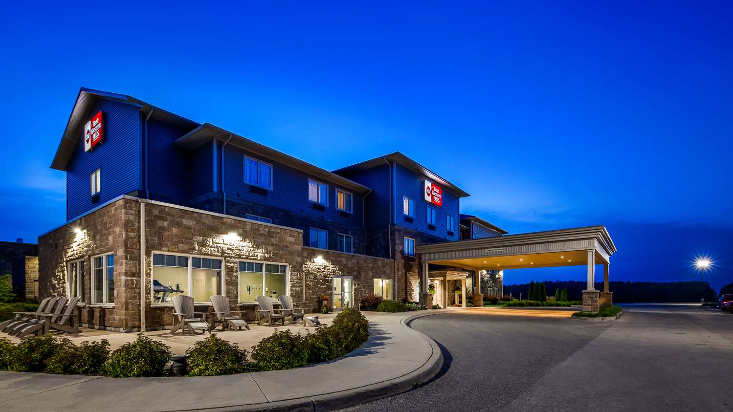 Best Western Plus East Ridge Inn Walkerton, ON - See Discounts
