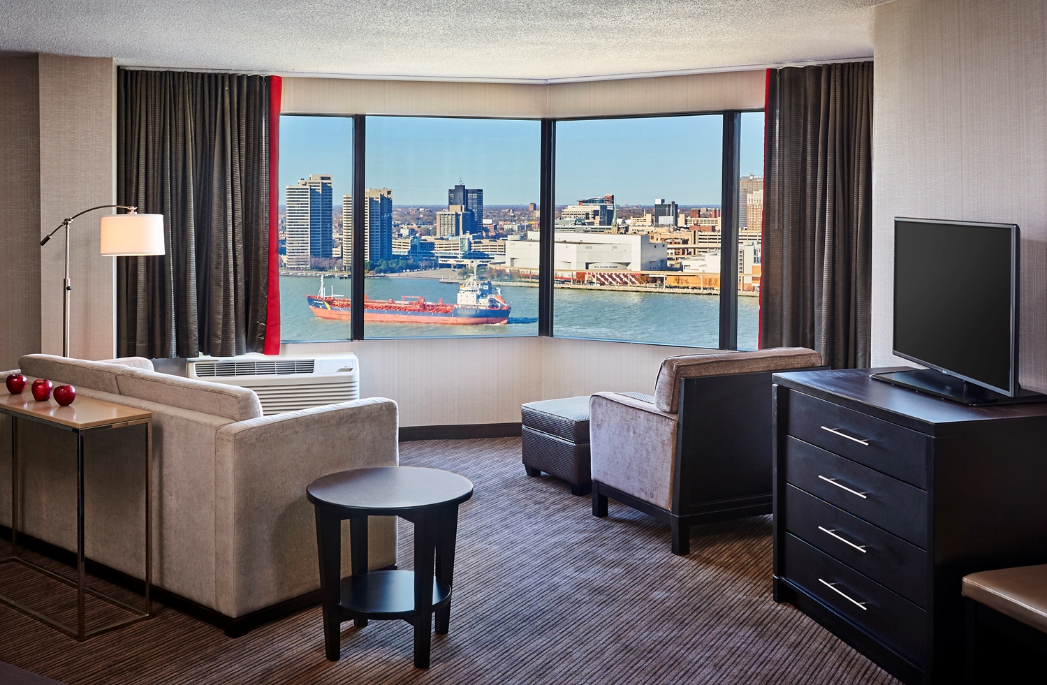 Best Western Plus Waterfront Hotel Windsor On See Discounts