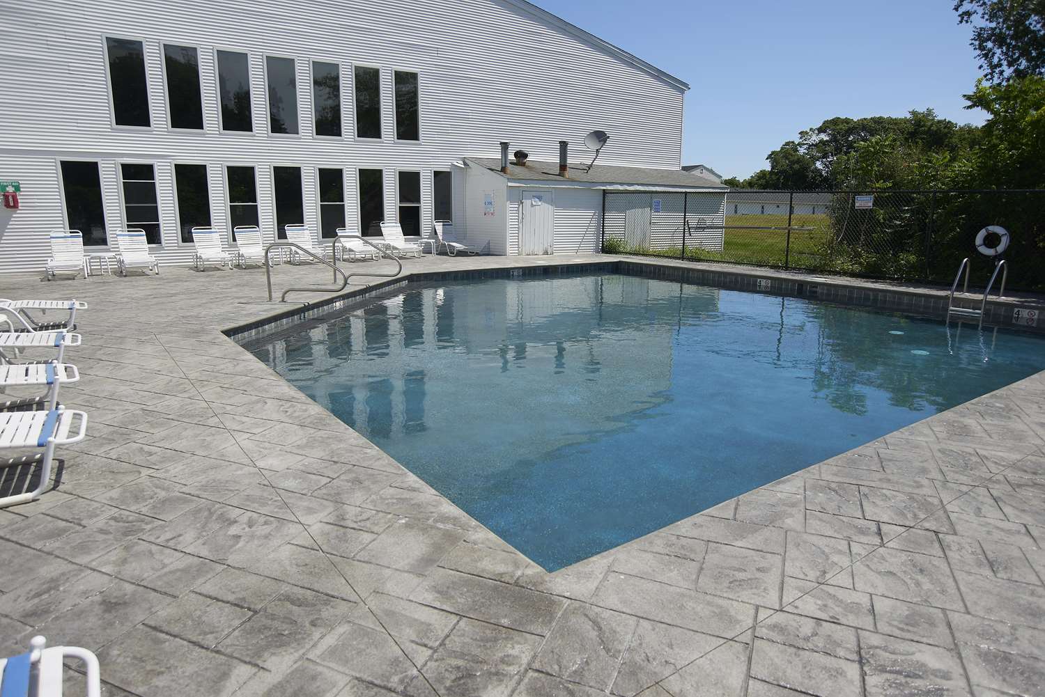 Sandwich Lodge Resort, MA - See Discounts