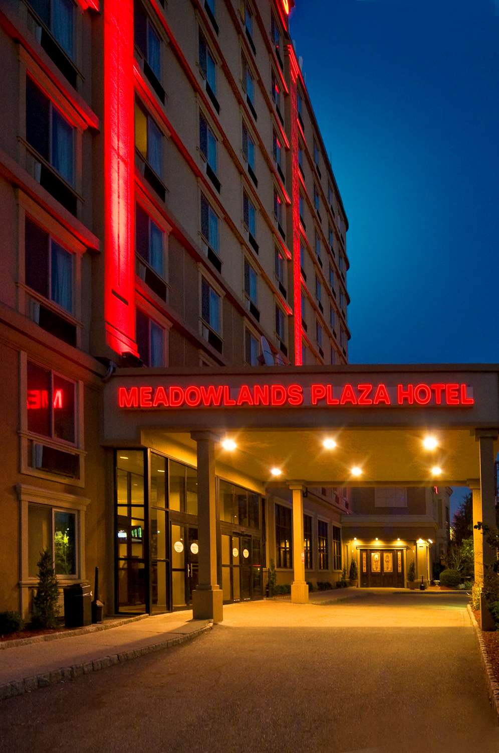 Meadowlands Plaza Hotel Secaucus, NJ - See Discounts