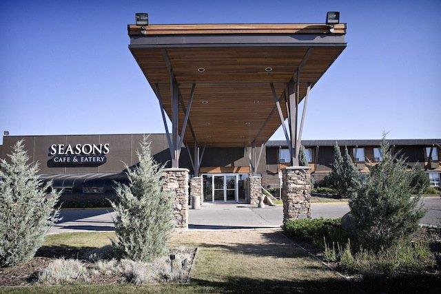 Heritage Inn High River, AB - See Discounts