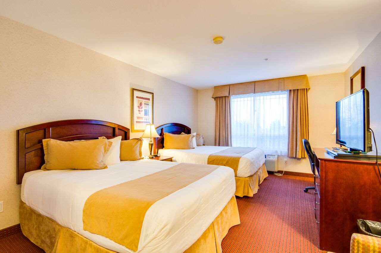 Peavine Inn & Suites High Prairie, AB - See Discounts