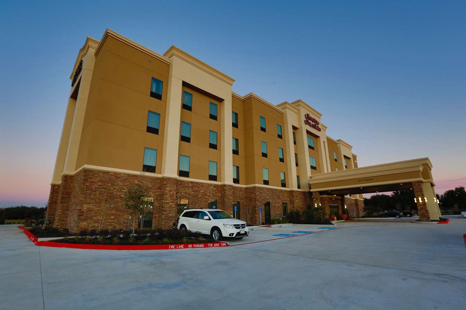 Hampton Inn & Suites Missouri City, TX - See Discounts
