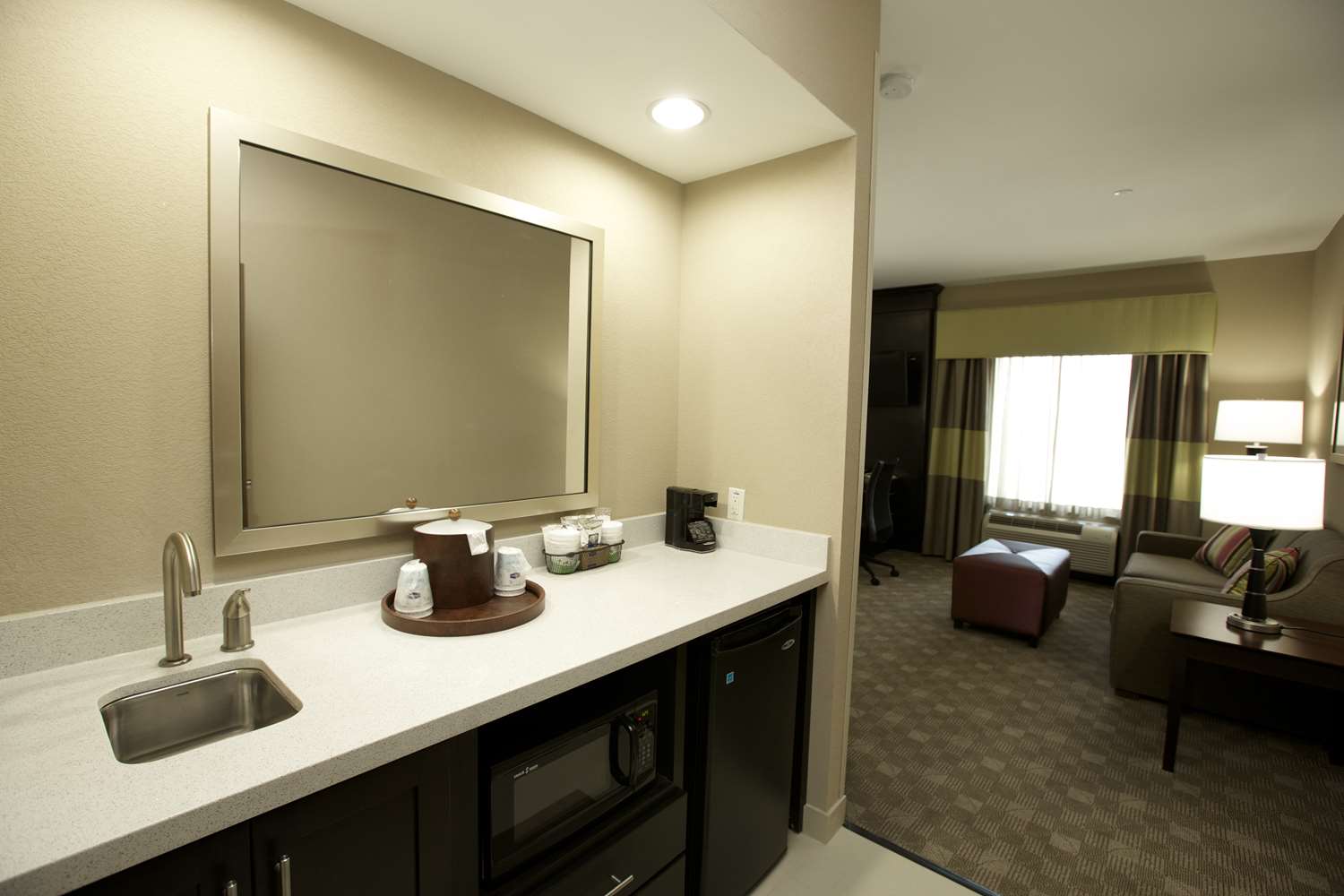Hampton Inn & Suites Missouri City, TX - See Discounts