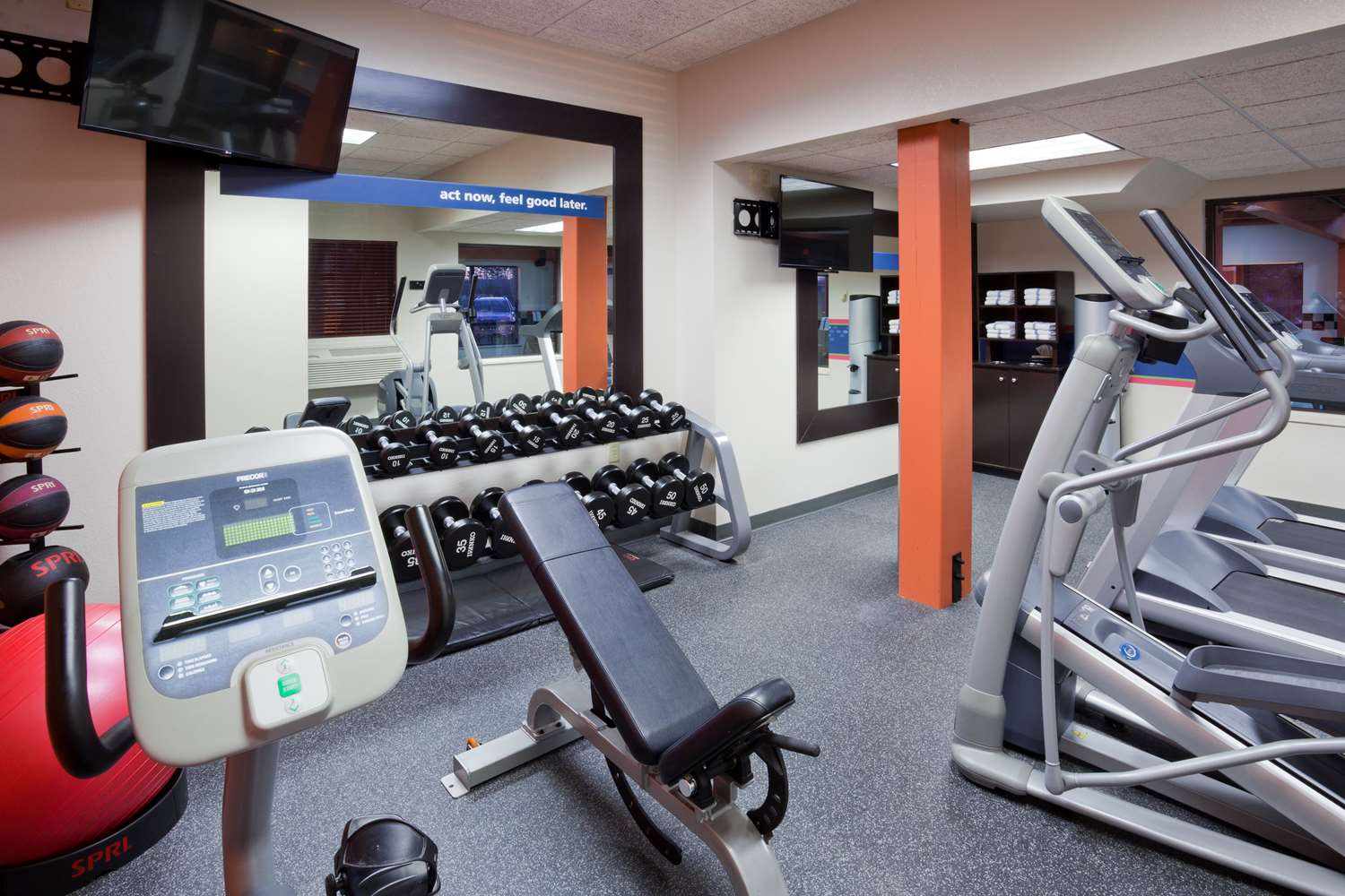 Hampton Inn Maple Grove, MN - See Discounts