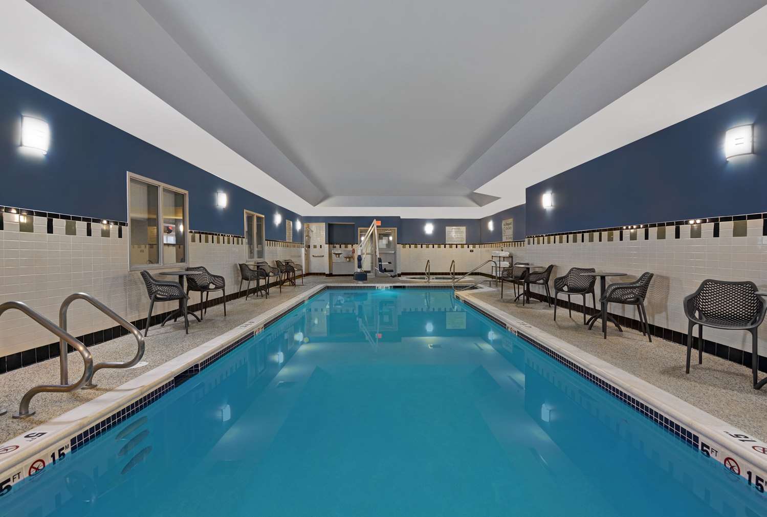 Hampton Inn Bath, ME - See Discounts