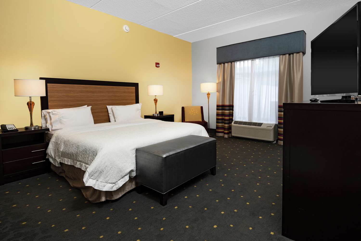 Hampton Inn & Suites Downtown Raleigh, NC - See Discounts