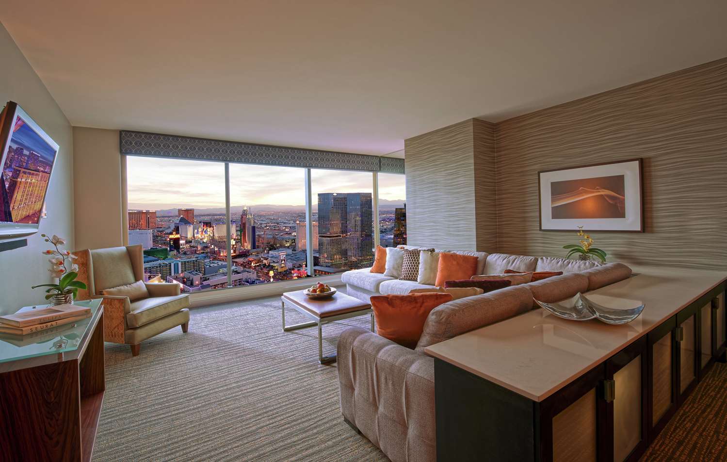 Elara Hotel by Hilton Grand Vacations Las Vegas, NV - See Discounts