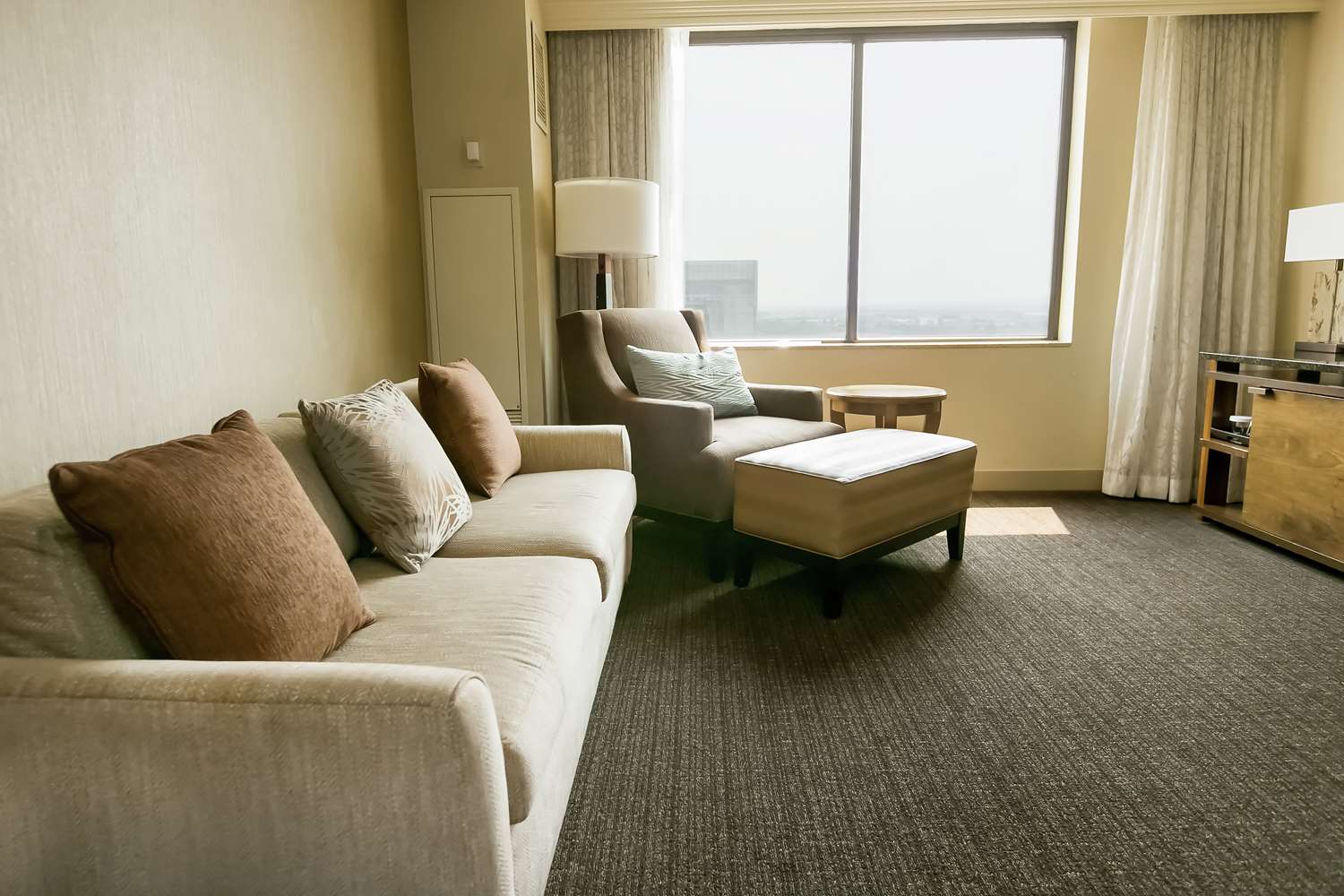 Hilton Hotel Downtown Salt Lake City, UT - See Discounts