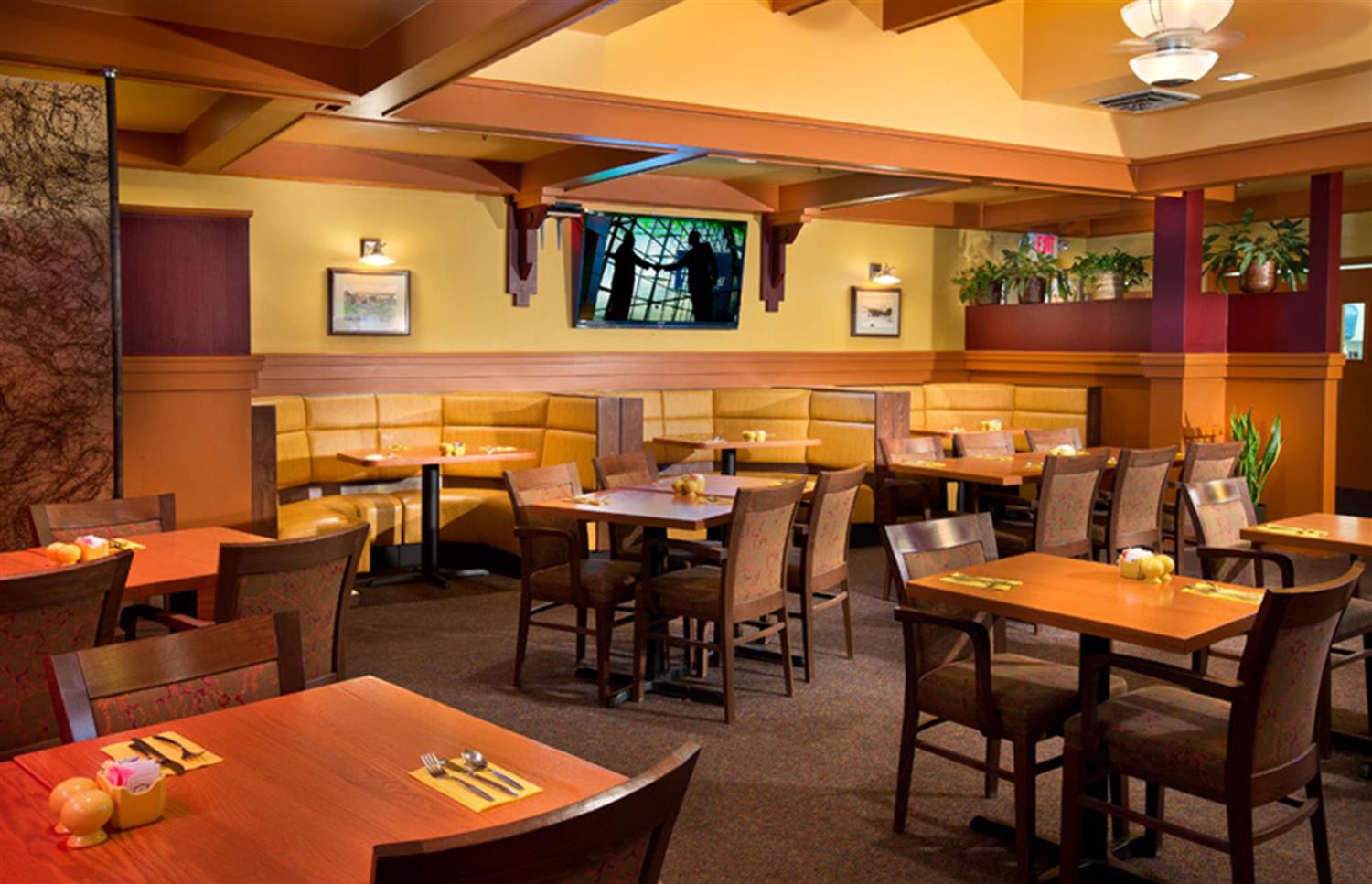 Coast Inn at Lake Hood Anchorage, AK - See Discounts