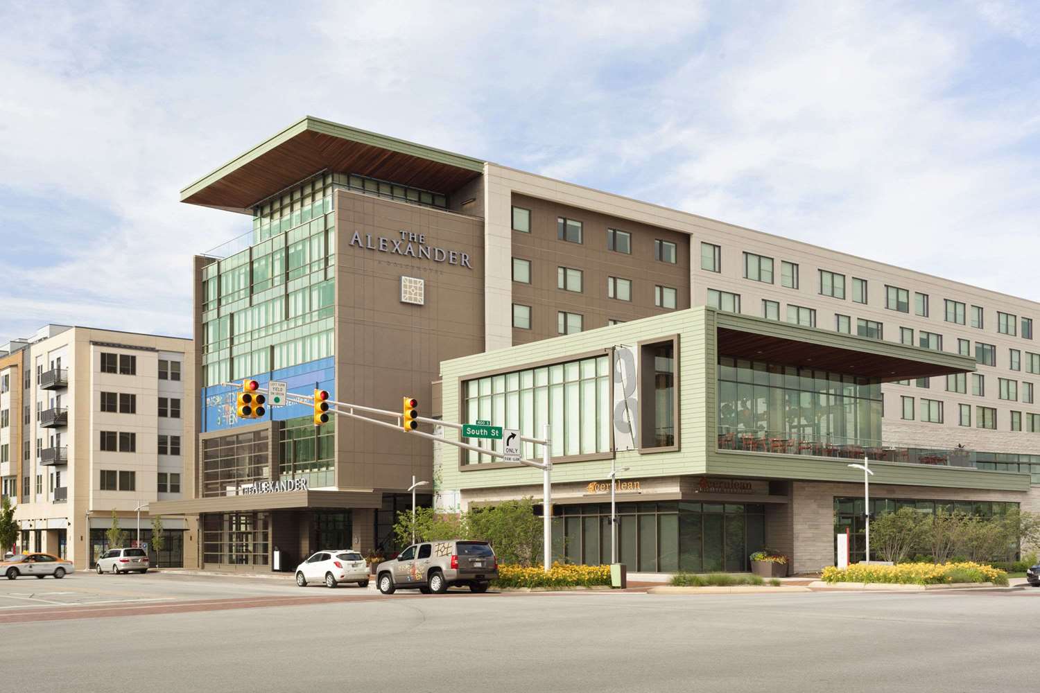 Alexander Hotel Indianapolis, IN - See Discounts