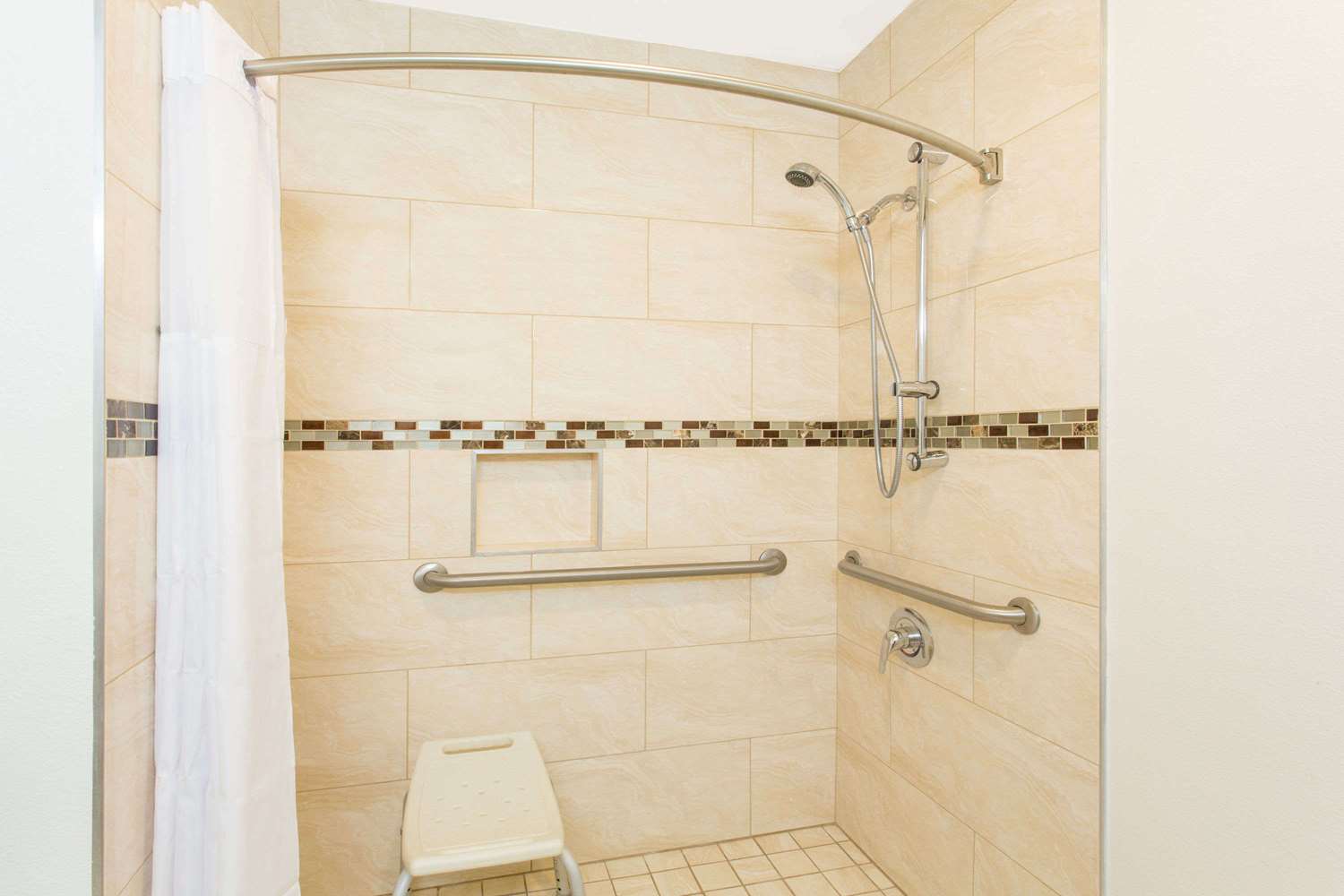 Days Inn Indio, CA - See Discounts