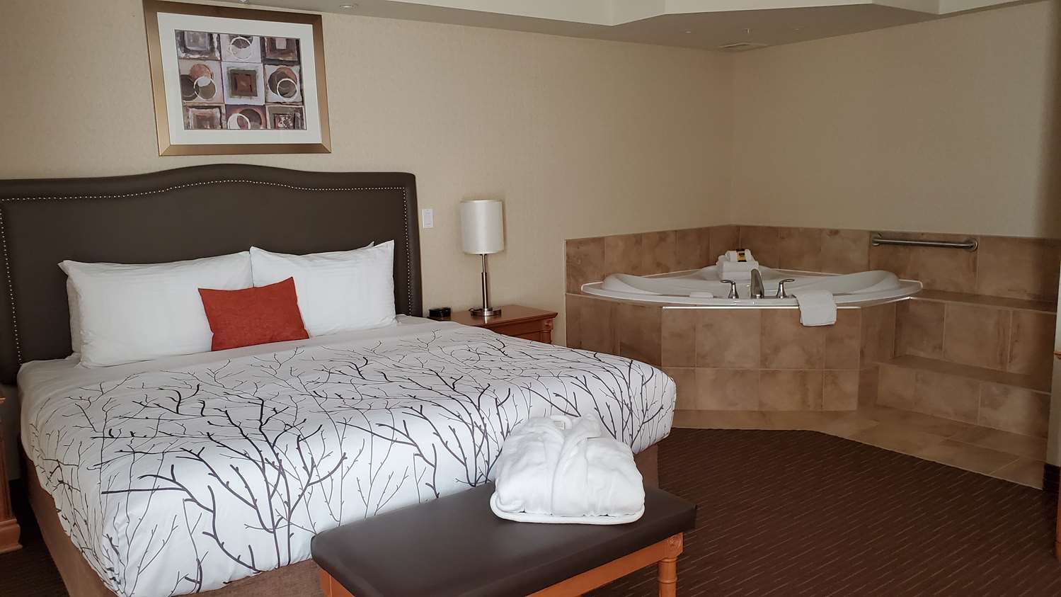 Best Western Plus Waterloo Hotel, ON - See Discounts