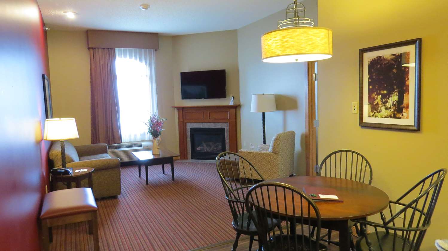 Best Western Plus Dutch Haus Inn & Suites Columbiana, OH - See Discounts