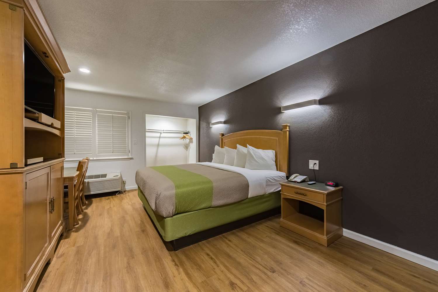 Studio 6 Extended Stay Hotel Plano, TX - See Discounts