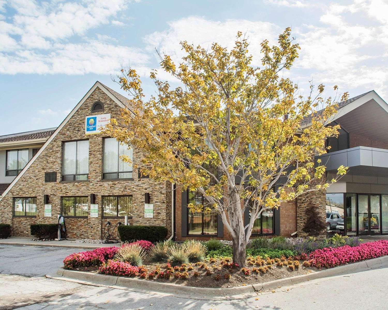 Comfort Inn Burlington, ON - See Discounts