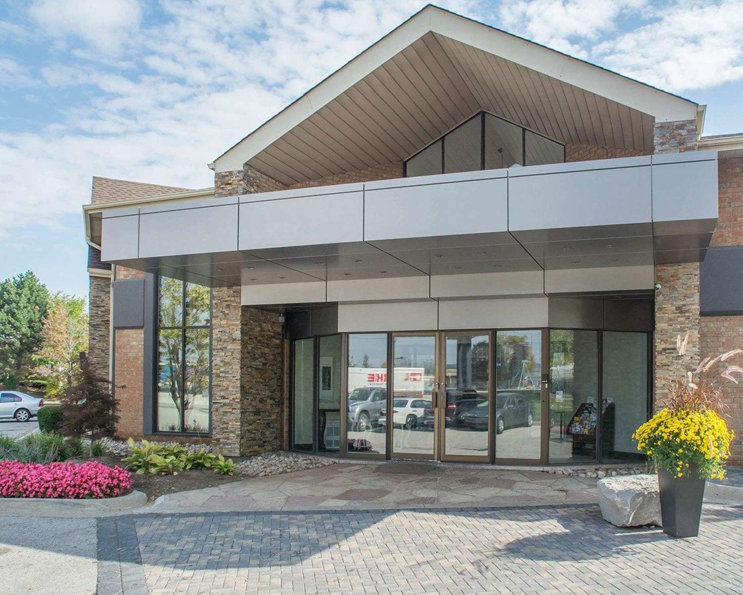 Comfort Inn Burlington, ON - See Discounts