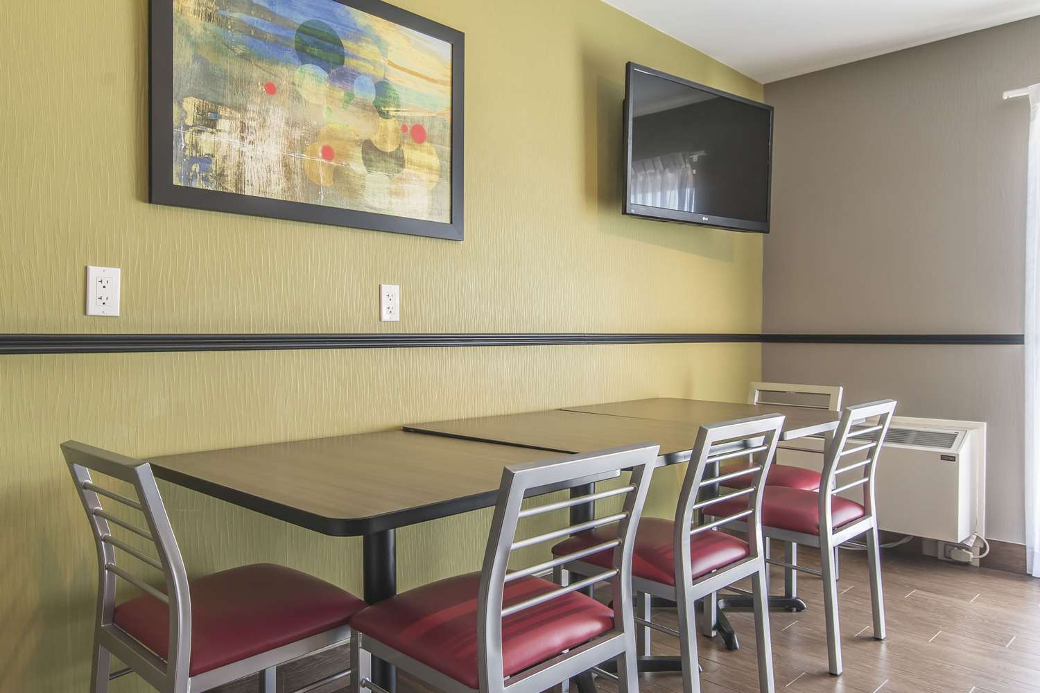 Comfort Inn Kapuskasing, ON - See Discounts