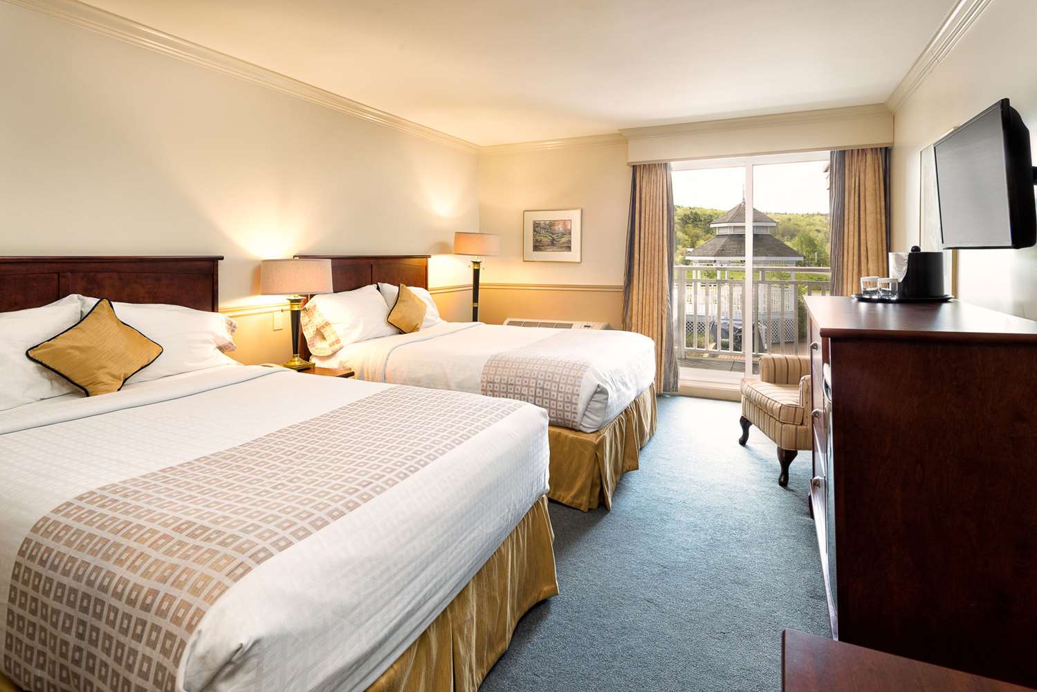 Inn on the Lake Fall River, NS - See Discounts