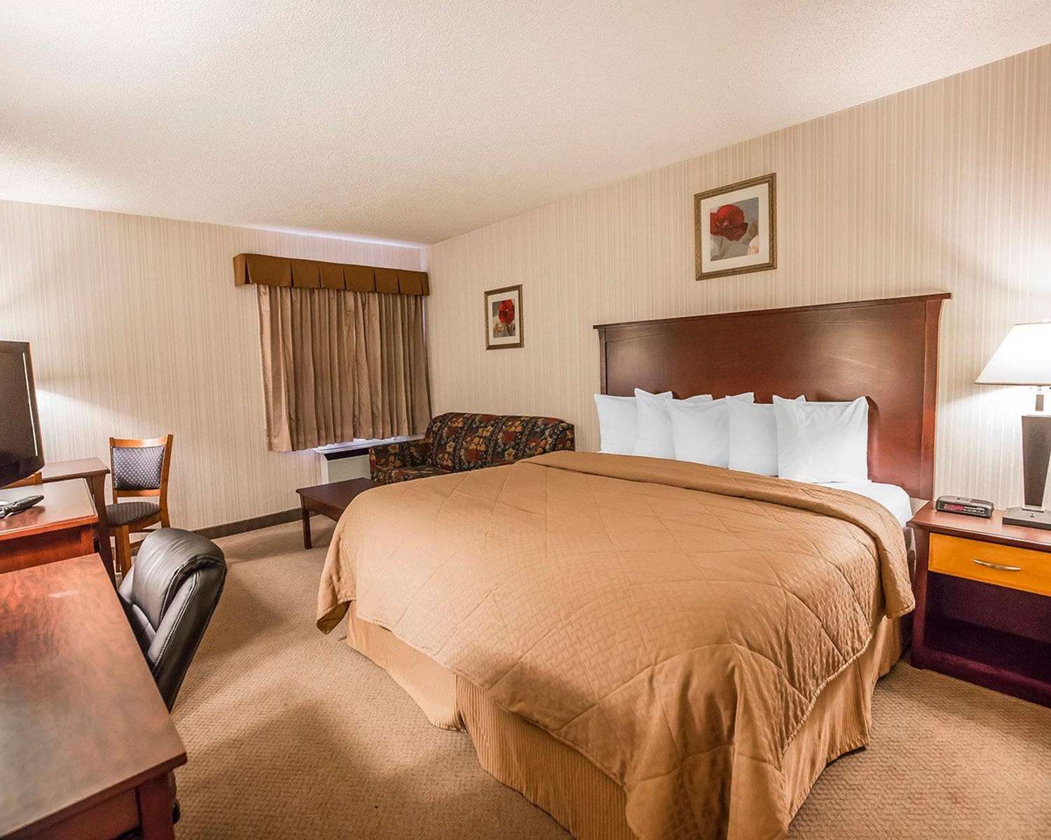Quality Inn North Hill Red Deer, AB - See Discounts