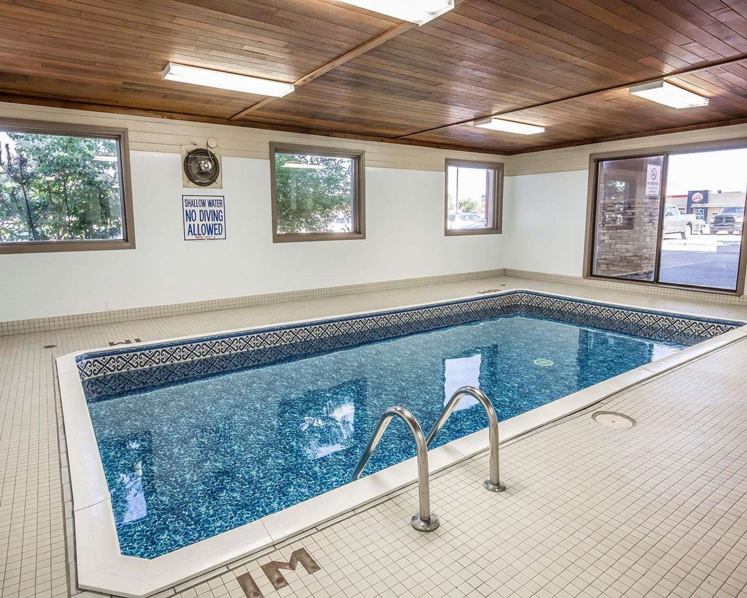 Quality Inn North Hill Red Deer, AB - See Discounts